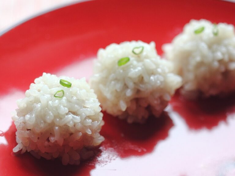 Steamed pearl meatballs in glutinous rice (珍珠丸子) | Soy, Rice, Fire